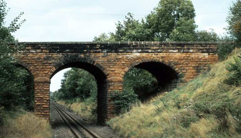 Railway Bridges and Crossings | Victorian Kenilworth